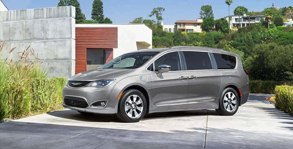 2019 Chrysler Pacifica Features & Pricing | Burtness Chrysler Dodge ...