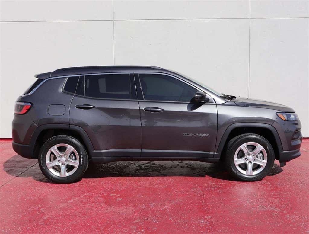 5 Jeeps Under $35,000 | Landers Chrysler Dodge Jeep Ram of Norman