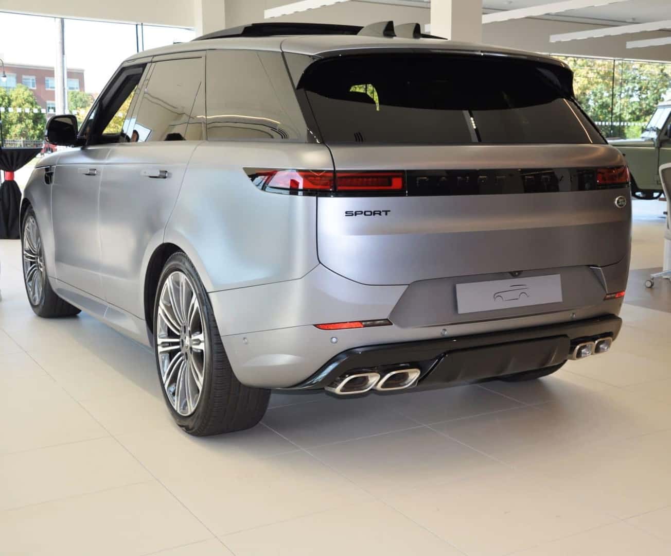 Range Rover Sport Exclusive Preview | Land Rover Hinsdale