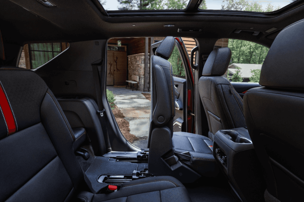 Autoblog’s First Drive of the 2024 Traverse - Family SUV Review