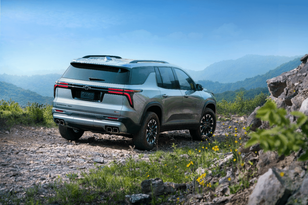 Autoblog’s First Drive of the 2024 Traverse - Family SUV Review