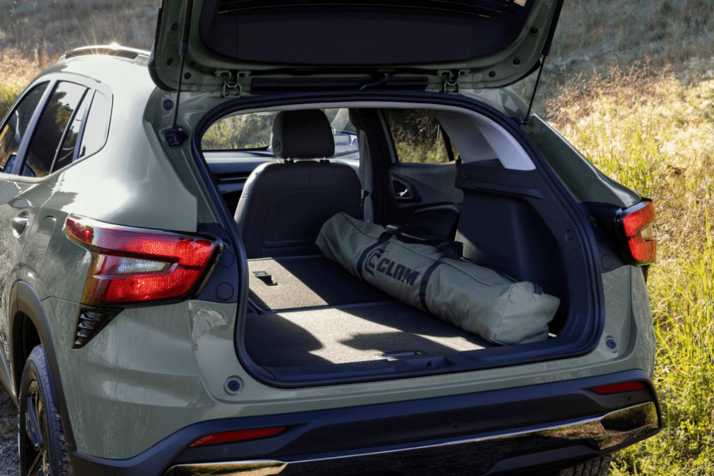 Chevrolet Trax takes on the Honda HR-V - Compare Compact Crossovers