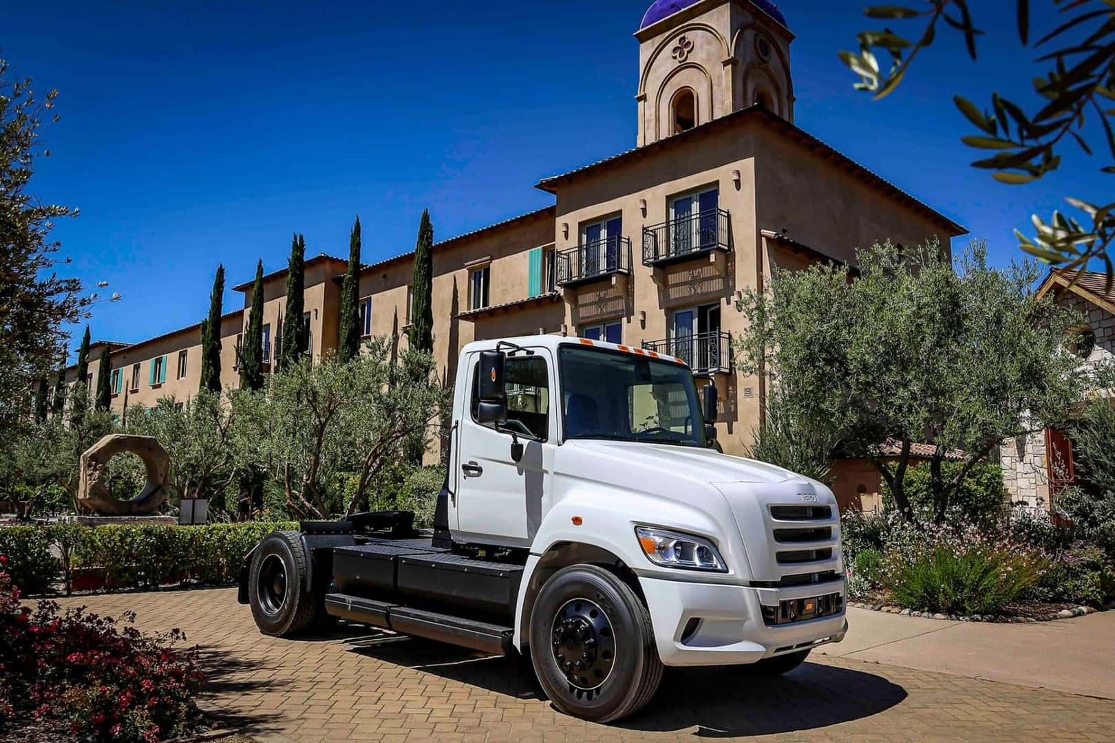 TERN RC8 | TERN Trucks | Tom's Truck Center