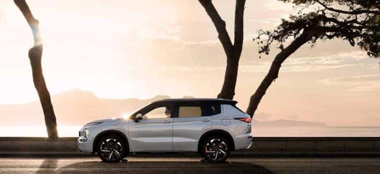 What Makes the Mitsubishi Outlander PHEV Stand Out Amongst Other Plug ...
